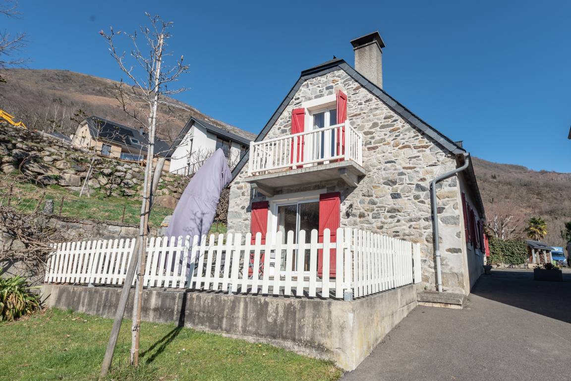 110 M² Casa ∙ 4 Habitaciones ∙ 8 Huéspedes - Argelès-Gazost