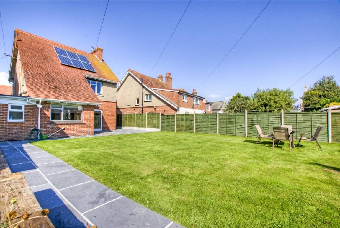 Cottage ∙ 3 Bedrooms ∙ 6 Guests - Beer