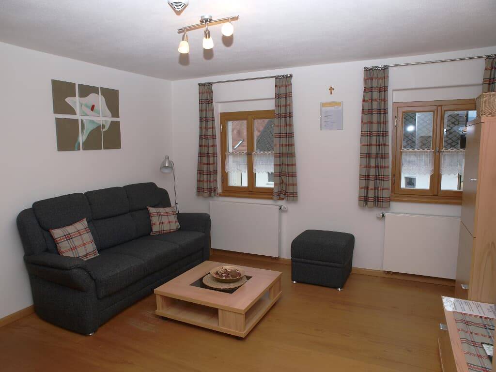 45 M² Ferienwohnung ∙ 1 Schlafzimmer ∙ 3 Gäste - Neualbenreuth