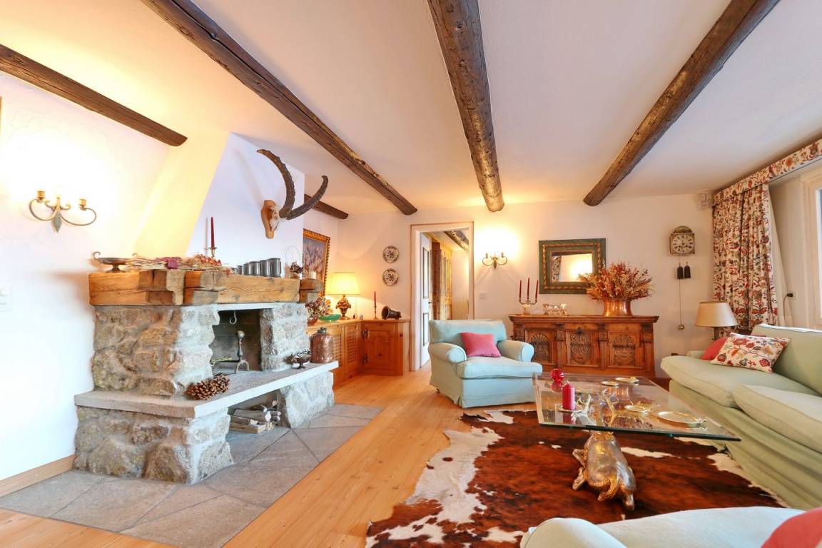 120 M² Apartment ∙ 2 Bedrooms ∙ 4 Guests - Champfer