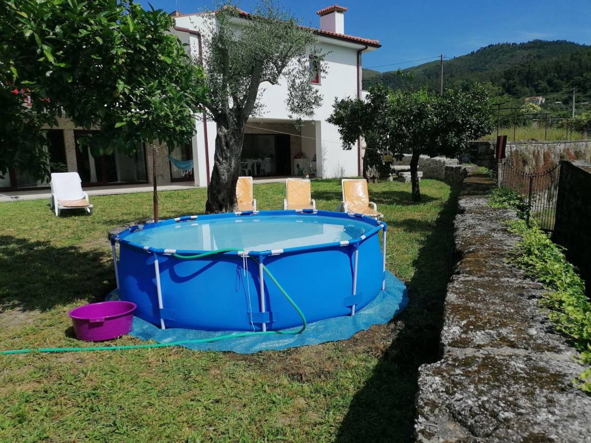 95 M² Casa ∙ 2 Habitaciones ∙ 5 Huéspedes - Amares