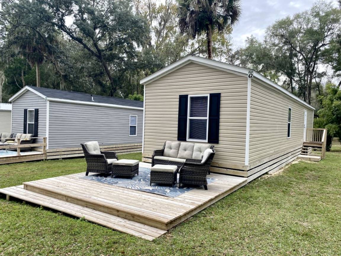 House ∙ 2 Bedrooms ∙ 6 Guests - Dunnellon, FL