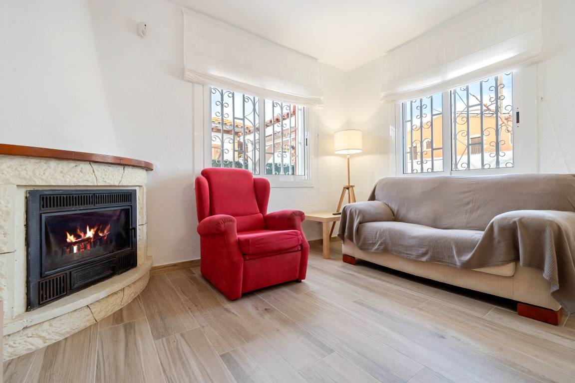 60 M² Chalet ∙ 2 Habitaciones ∙ 5 Huéspedes - Comarruga