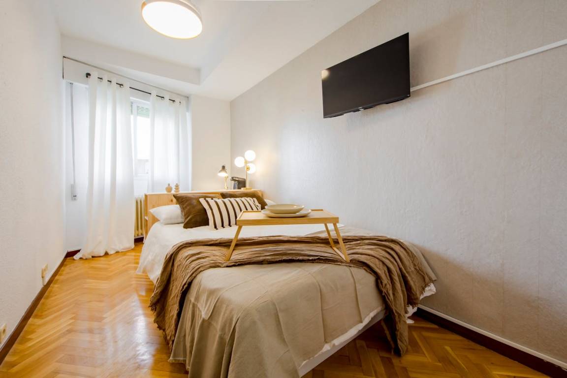 117 M² Apartment ∙ 5 Bedrooms ∙ 5 Guests - Getafe