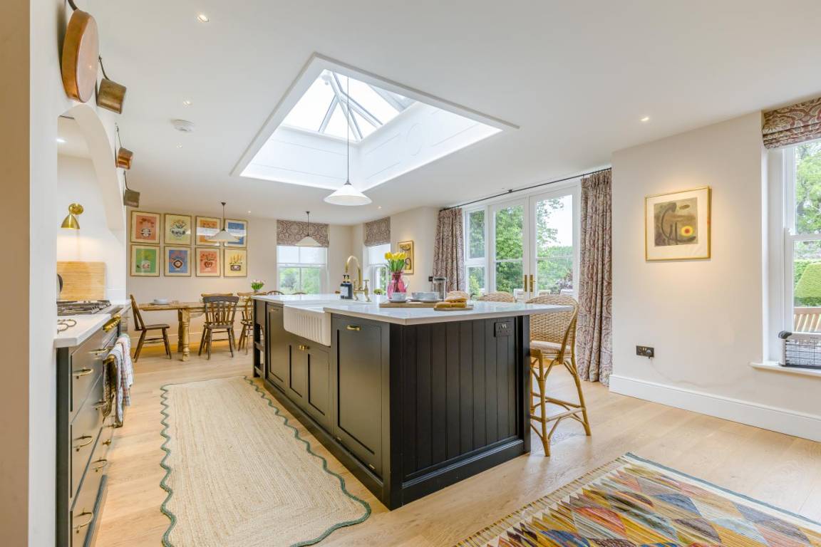 Cottage ∙ 7 Bedrooms ∙ 12 Guests - Suffolk