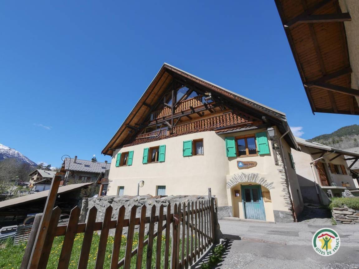 130 M² Gîte ∙ 2 Chambres ∙ 5 Personnes - Vallée de la Clarée