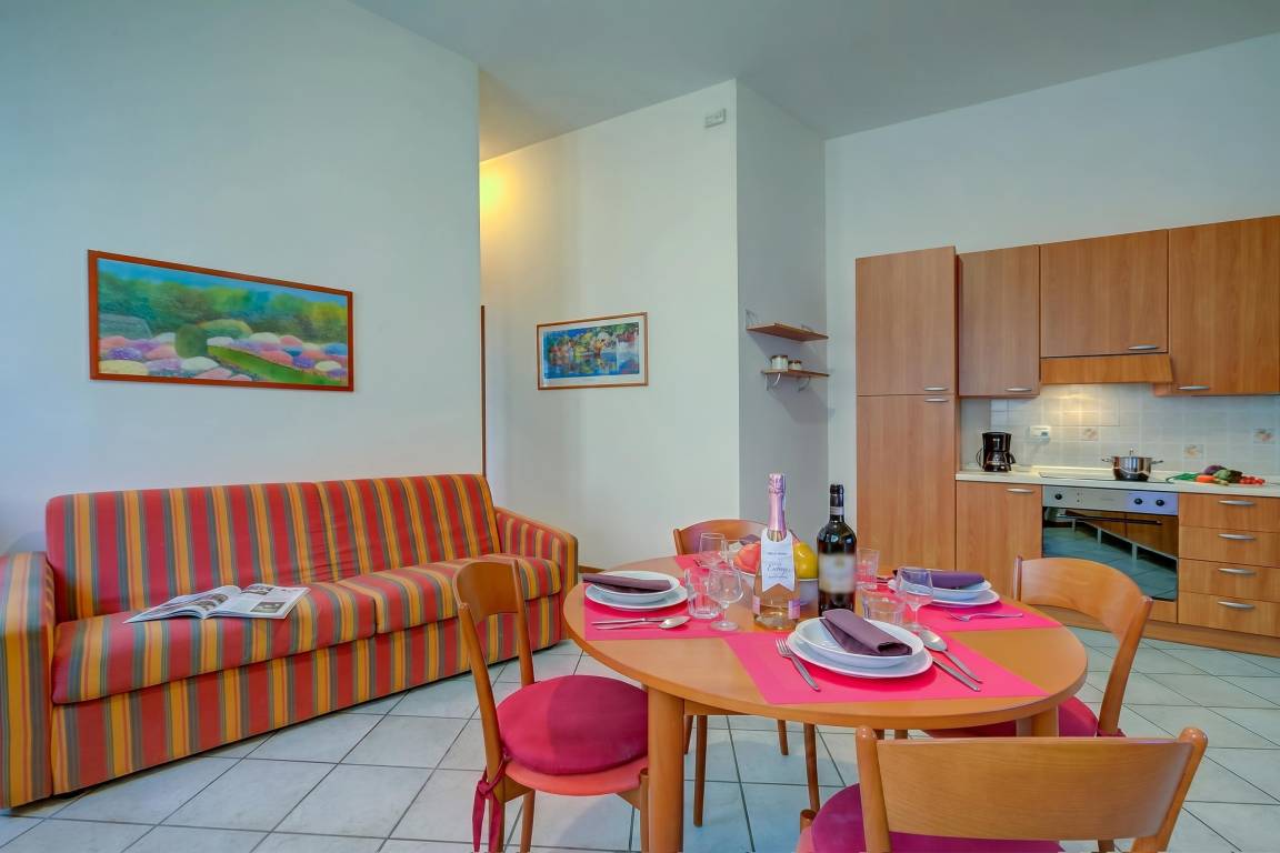 66 M² Apartment ∙ 1 Bedroom ∙ 4 Guests - Riva del Garda