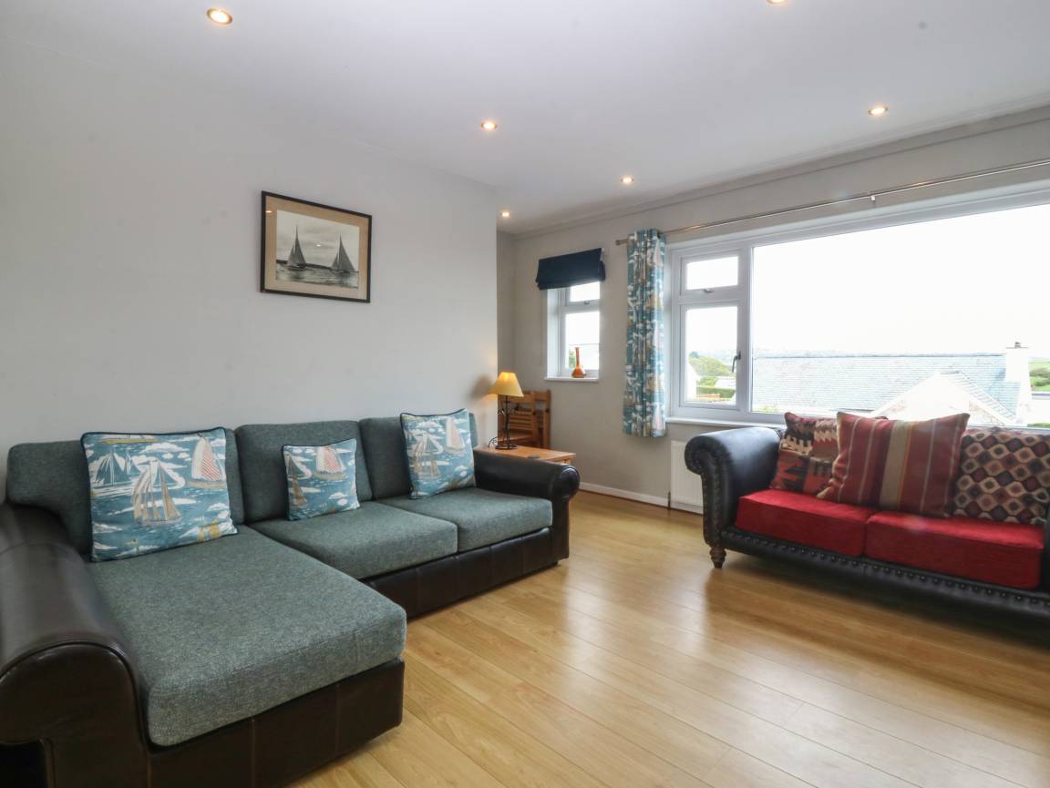 Cottage ∙ 4 Bedrooms ∙ 8 Guests - Abersoch