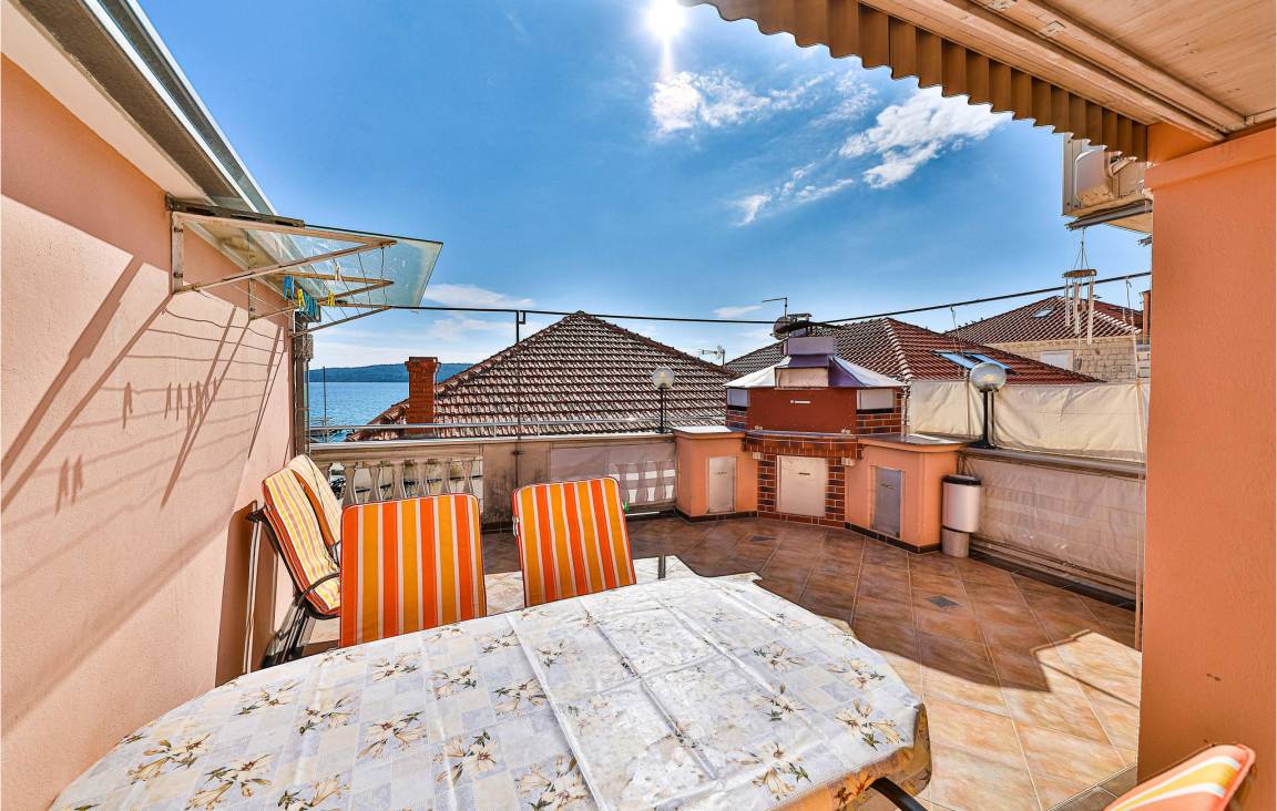 85 M² Ferienhaus ∙ 3 Schlafzimmer ∙ 6 Gäste - Arbanija