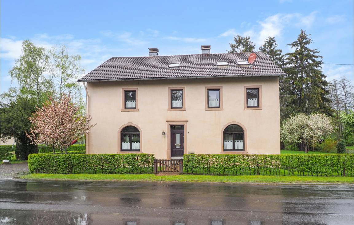 340 M² Ferienhaus ∙ 7 Schlafzimmer ∙ 16 Gäste - Prüm