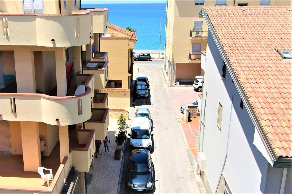 90 M² Apartment ∙ 2 Bedrooms ∙ 6 Guests - Capo d’Orlando