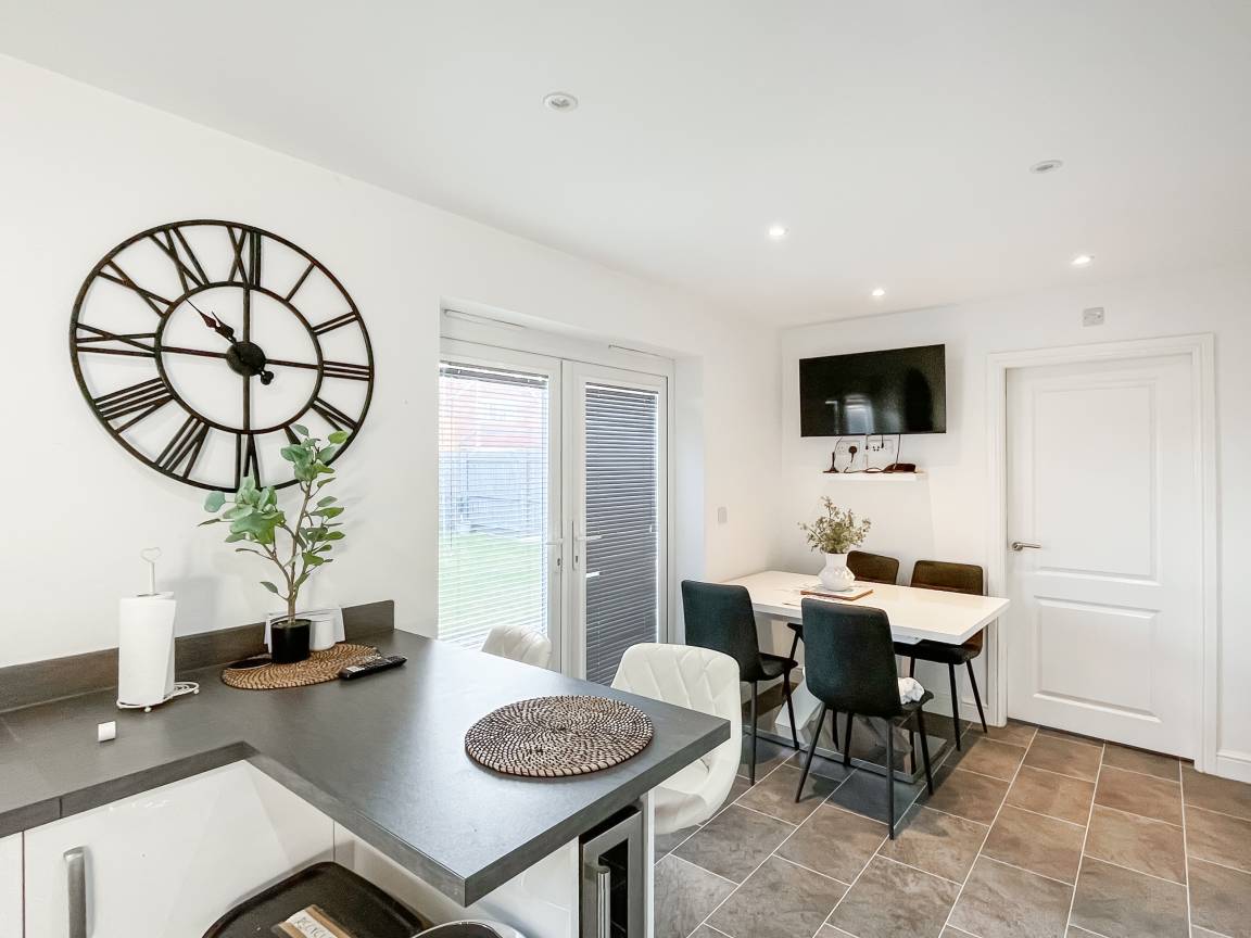 Cottage ∙ 4 Bedrooms ∙ 7 Guests - Rhyl