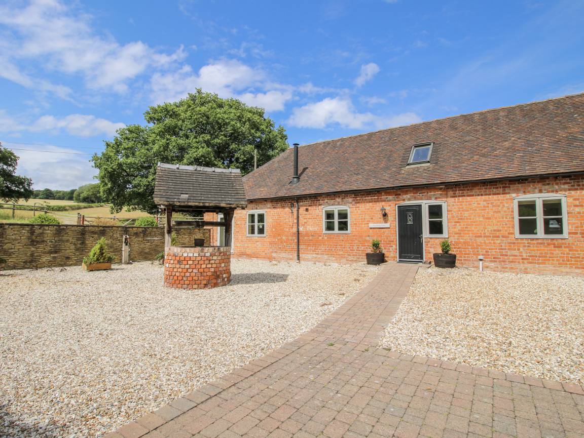 Cottage ∙ 5 Bedrooms ∙ 11 Guests - Church Stretton