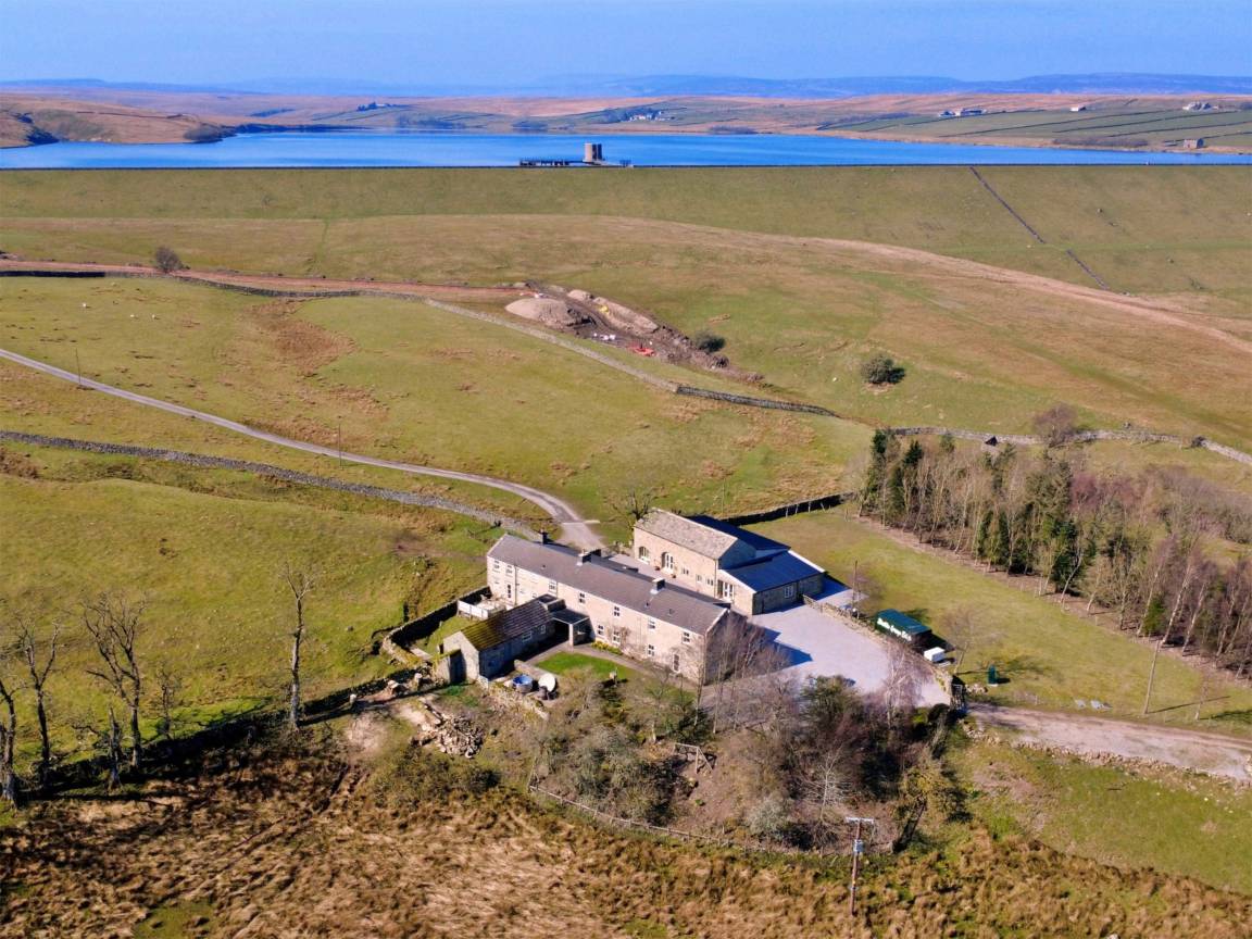 Cottage ∙ 1 Bedroom ∙ 18 Guests - Scotland