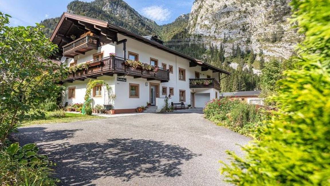 Hotel ∙ 1 Bedroom ∙ 2 Guests - Lofer