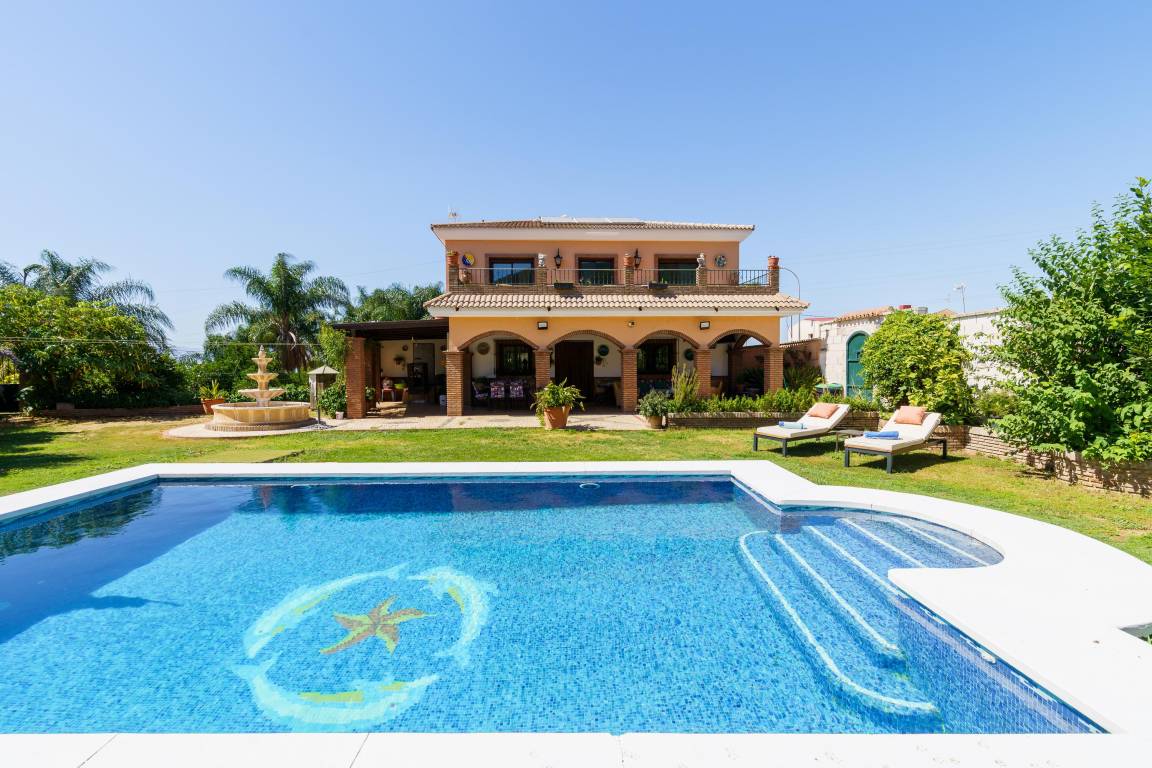 160 M² House ∙ 4 Bedrooms ∙ 8 Guests - Coín
