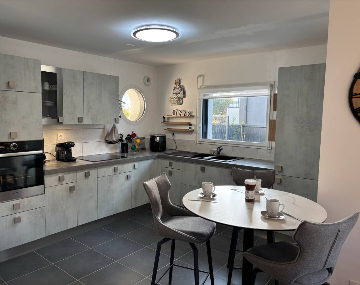 130 M² Maison De Vacances ∙ 4 Chambres ∙ 8 Personnes - Trébeurden