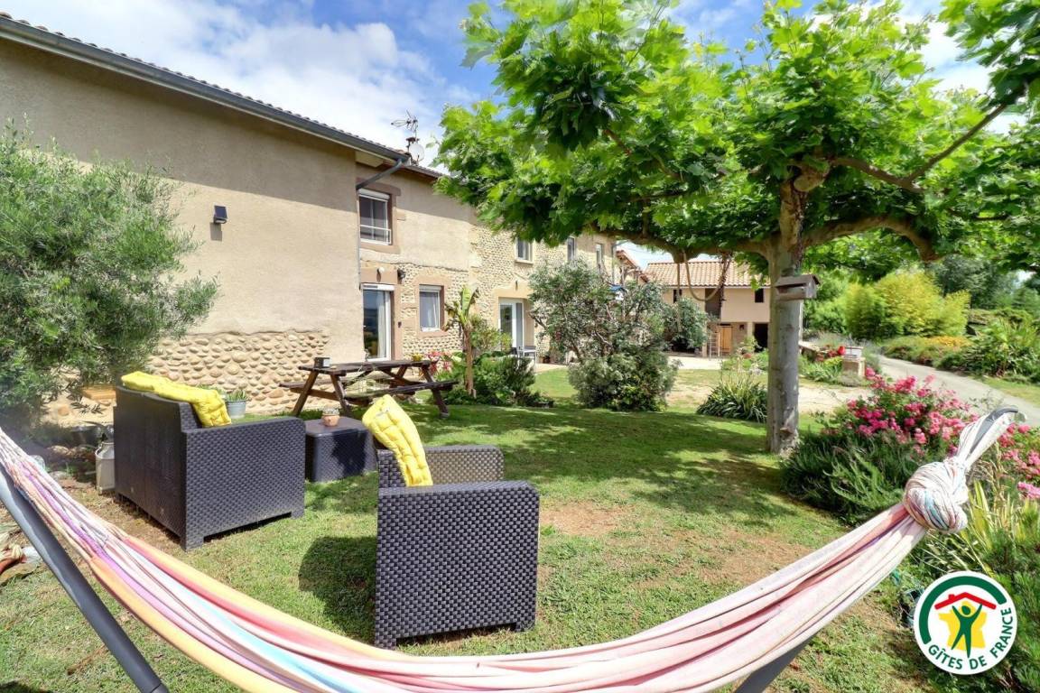80 M² Gîte ∙ 1 Chambre ∙ 2 Personnes - Rhône-Alpes