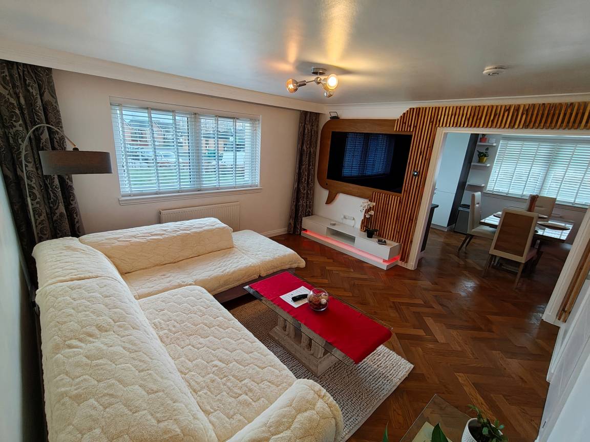 85 M² Apartment ∙ 2 Bedrooms ∙ 6 Guests - Paisley