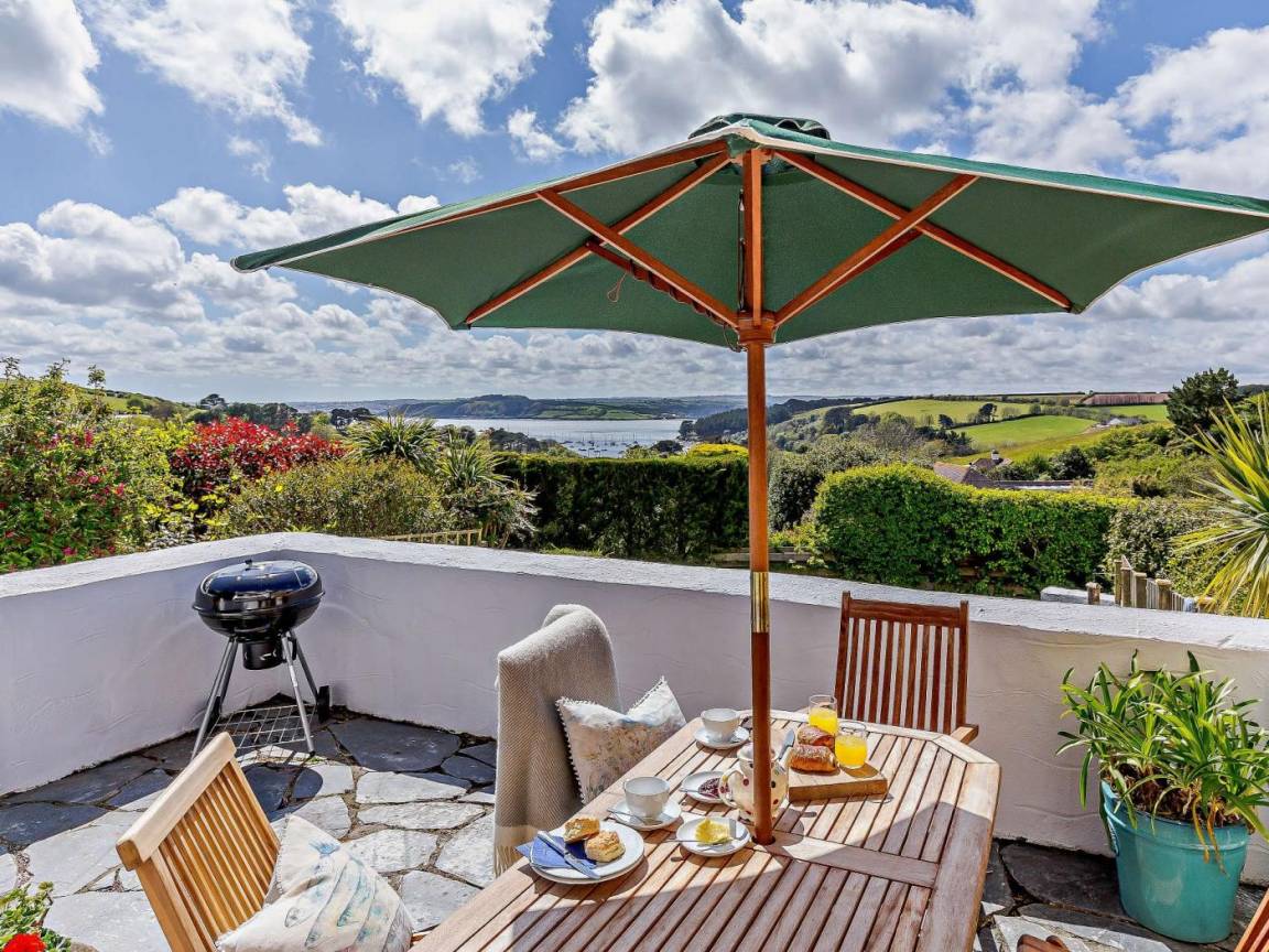 Cottage ∙ 3 Bedrooms ∙ 6 Guests - St Mawes