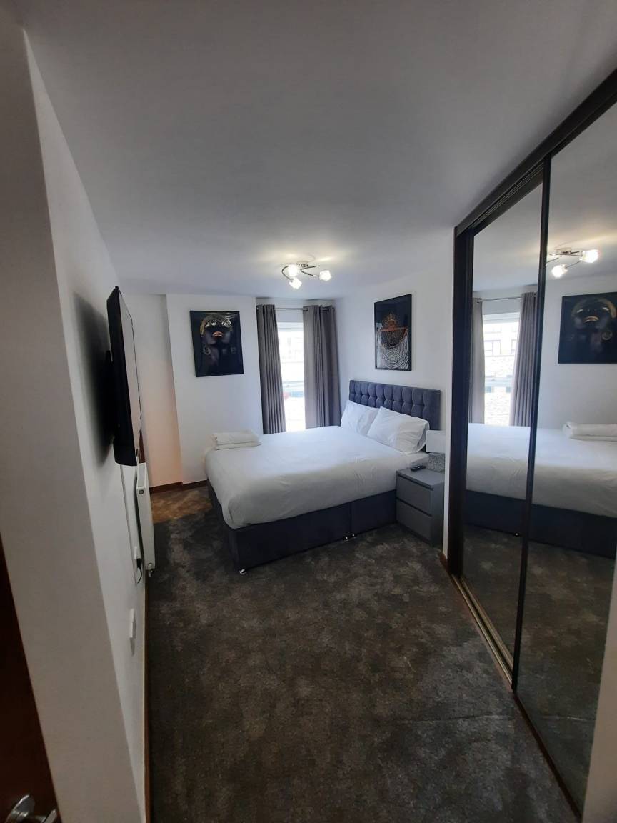 75 M² Apartment ∙ 2 Bedrooms ∙ 4 Guests - Dartford