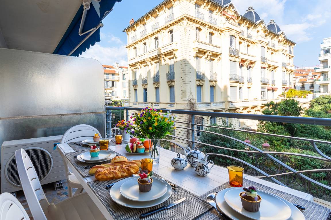 65 M² Apartment ∙ 1 Bedroom ∙ 4 Guests - Nice