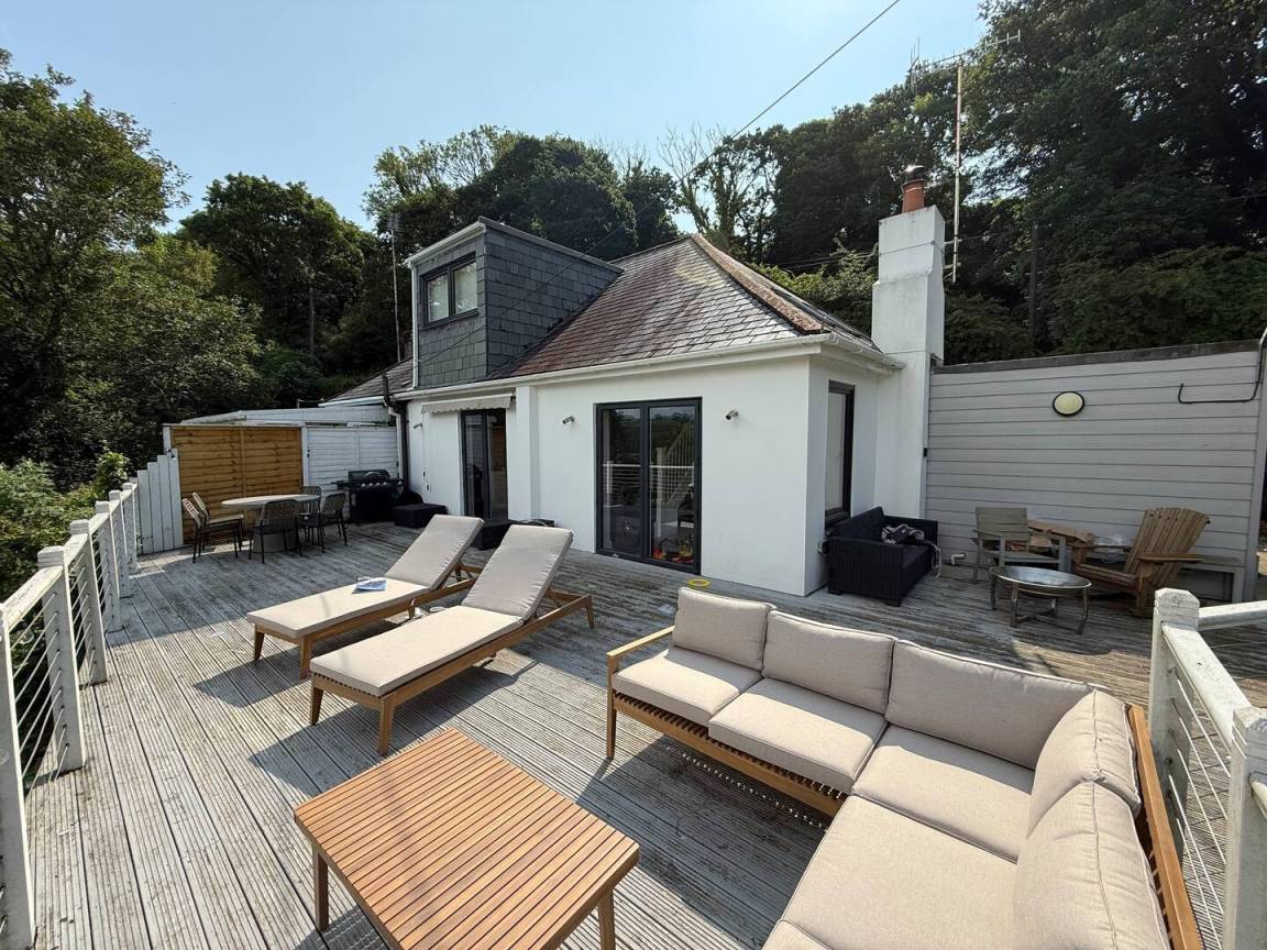 150 M² Cottage ∙ 3 Bedrooms ∙ 6 Guests - Fowey