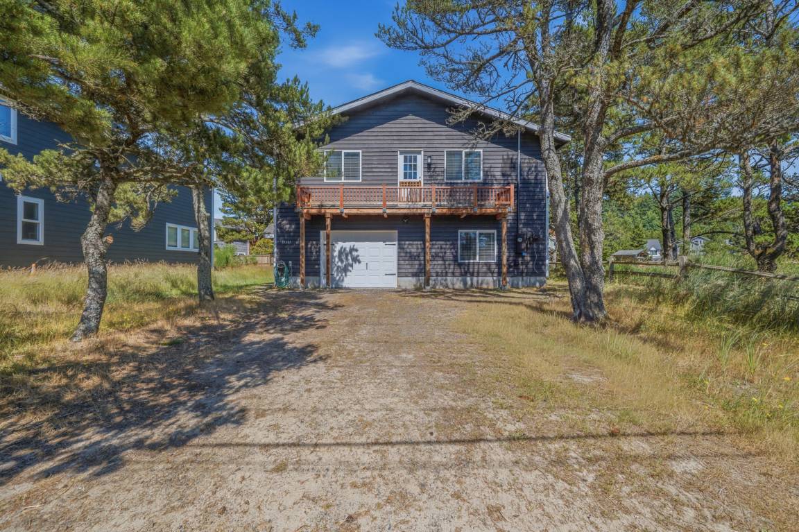180 M² House ∙ 3 Bedrooms ∙ 8 Guests - Pacific City, OR