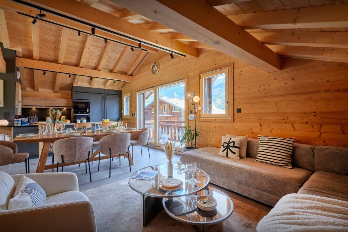 170 M² Chalet ∙ 4 Chambres ∙ 8 Personnes - Morzine