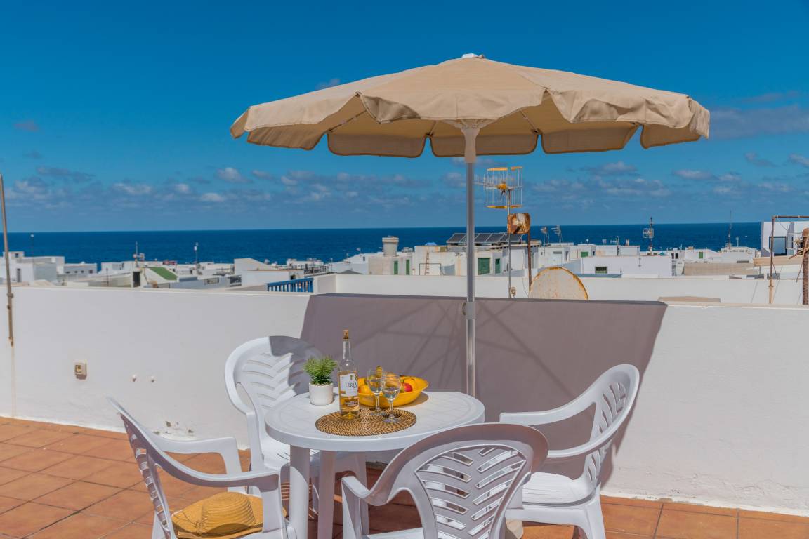 67 M² Ferienwohnung ∙ 2 Schlafzimmer ∙ 4 Gäste - Teguise