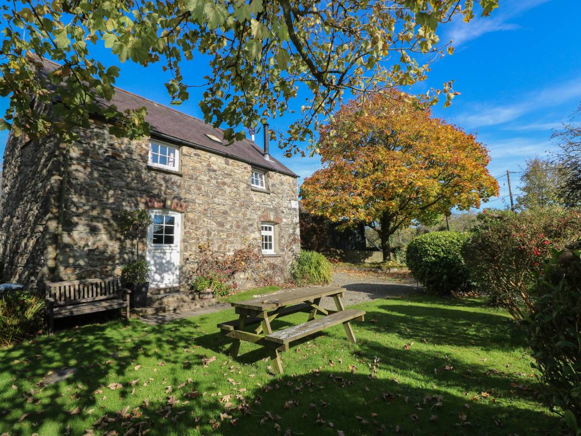 Cottage ∙ 2 Bedrooms ∙ 5 Guests - Haverfordwest