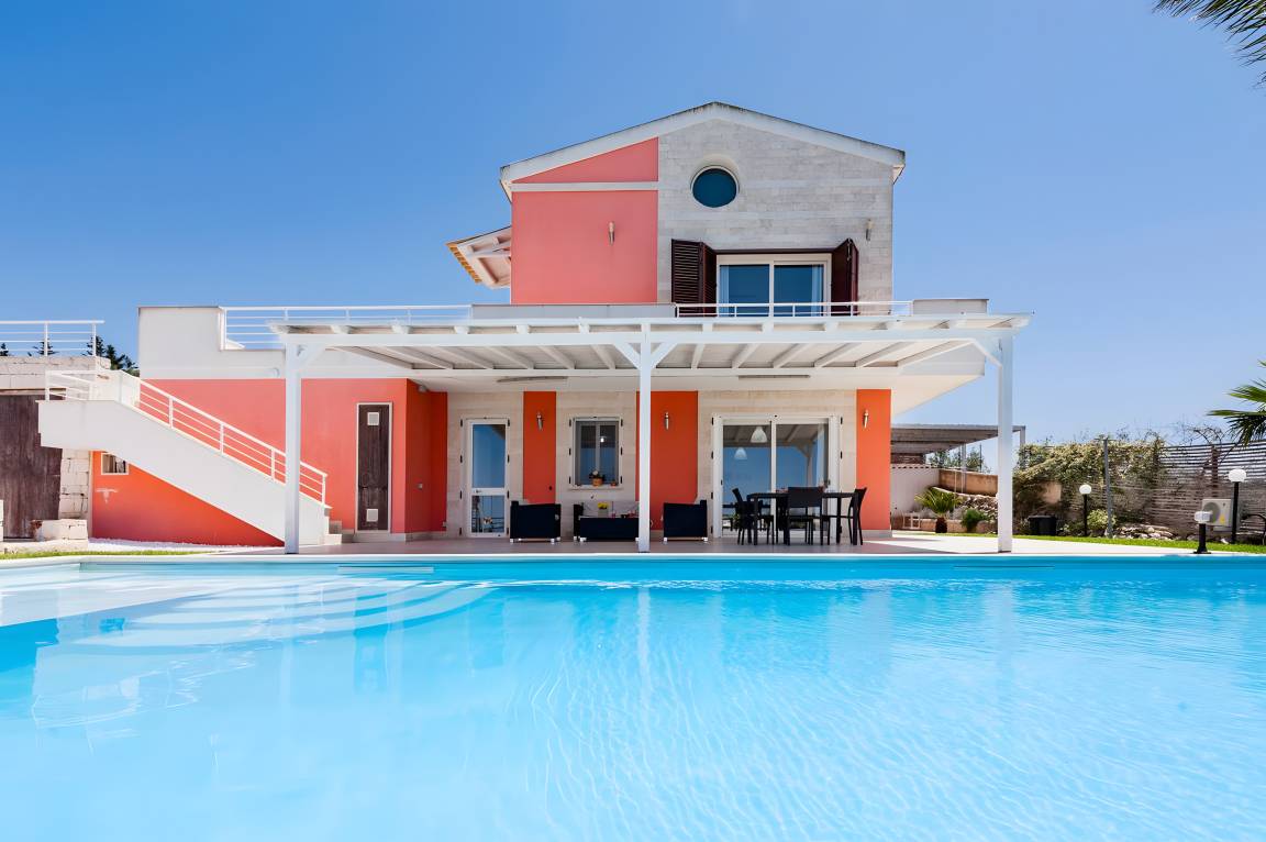 250 M² Villa ∙ 8 Bedrooms ∙ 16 Guests - Scicli