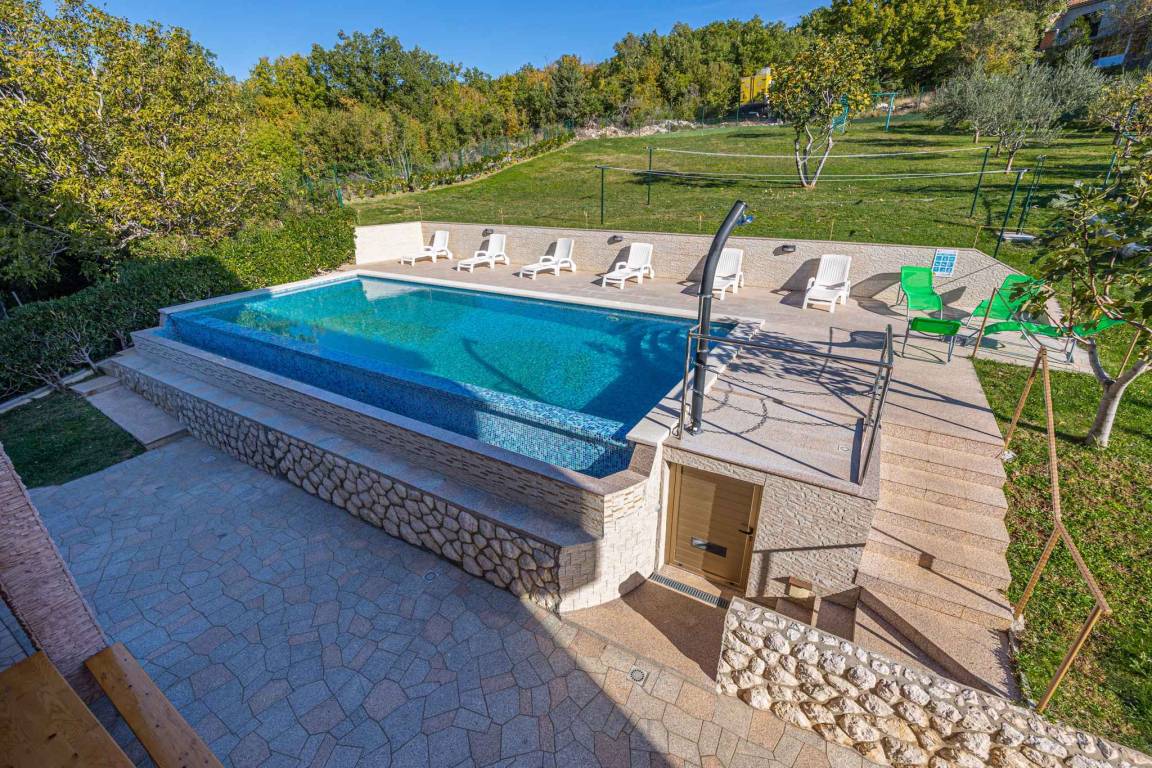 130 M² Appartement ∙ 4 Chambres ∙ 8 Personnes - Crikvenica
