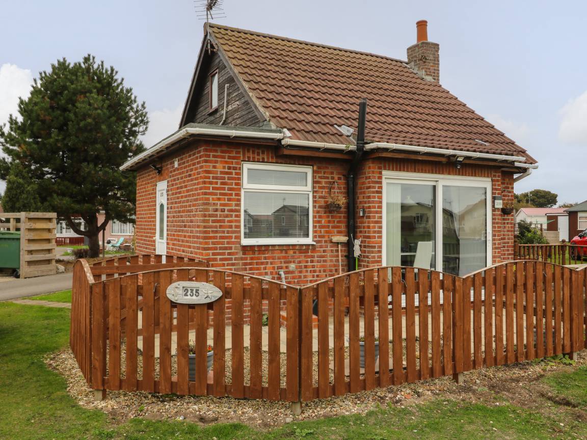 Cottage ∙ 3 Bedrooms ∙ 4 Guests - Bridlington