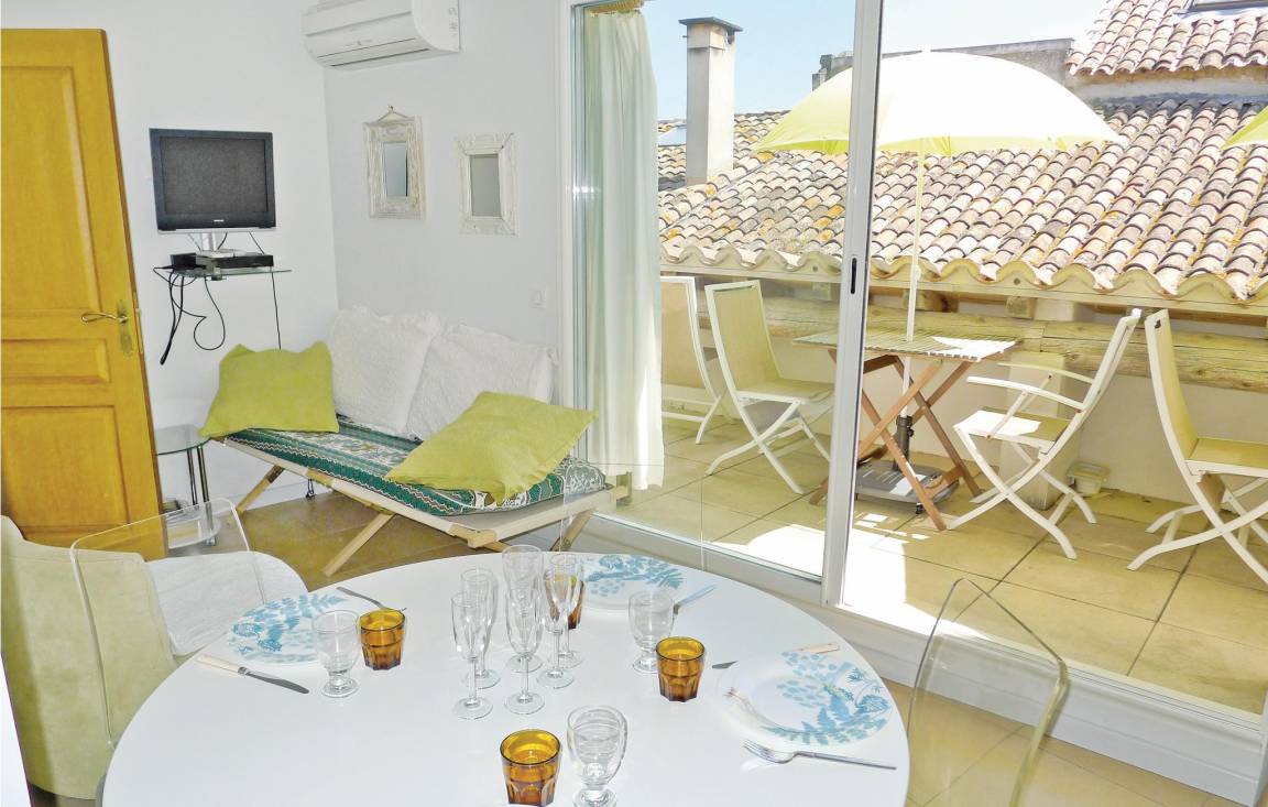 60 M² Maison De Vacances ∙ 2 Chambres ∙ 4 Personnes - Beaucaire