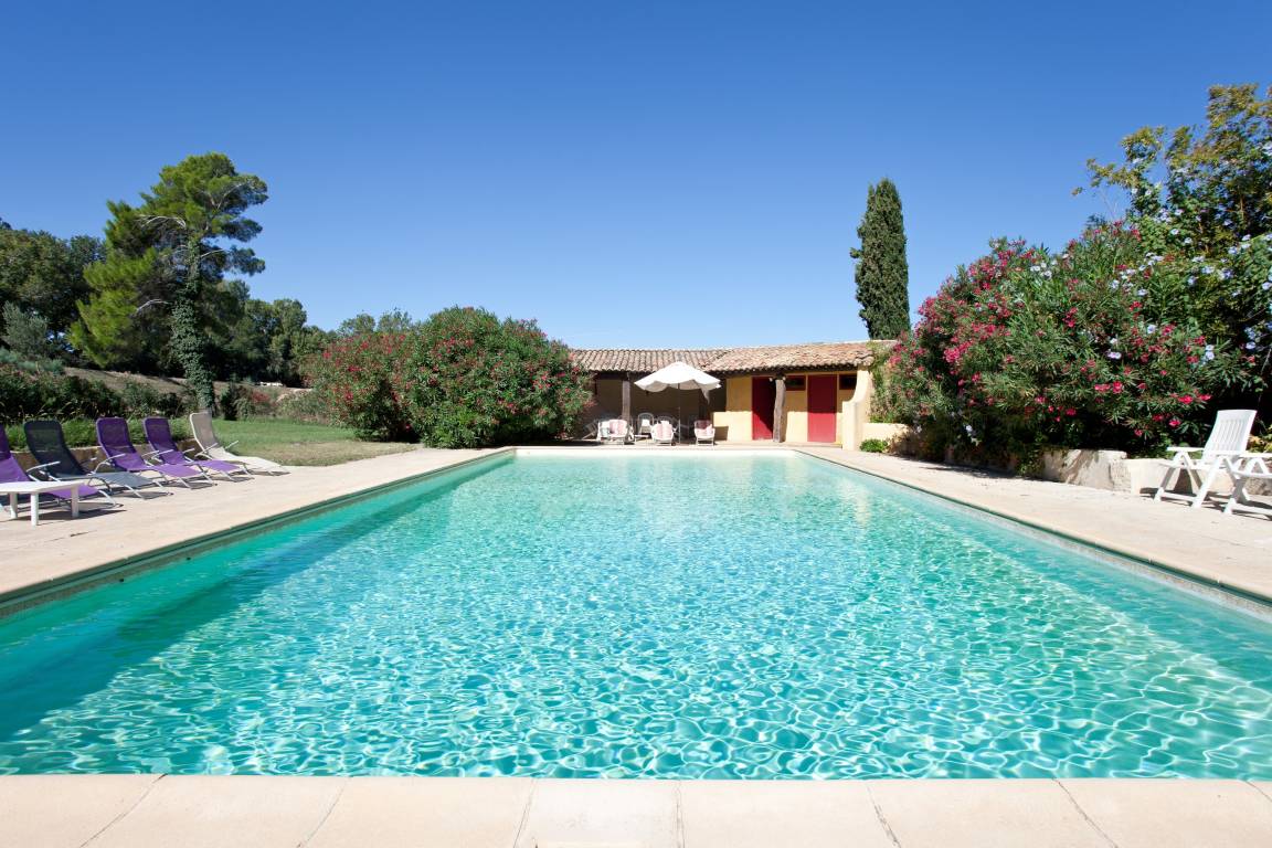 70 M² Casa ∙ 3 Habitaciones ∙ 6 Huéspedes - Arlés