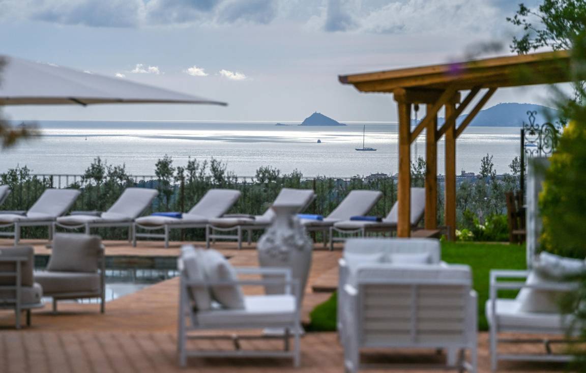 278 M² Talo ∙ 6 Makuuhuonetta ∙ 12 Vierasta - Forte dei Marmi
