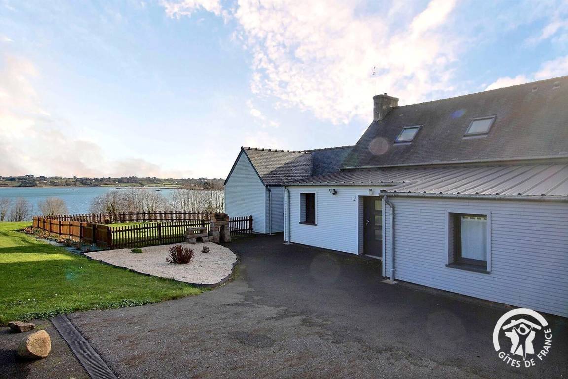 42 M² Gîte ∙ 1 Chambre ∙ 2 Personnes - Plougrescant