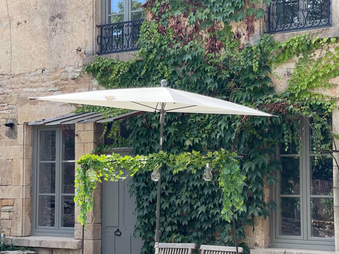 370 M² Cottage ∙ 5 Chambres ∙ 10 Personnes - Yonne