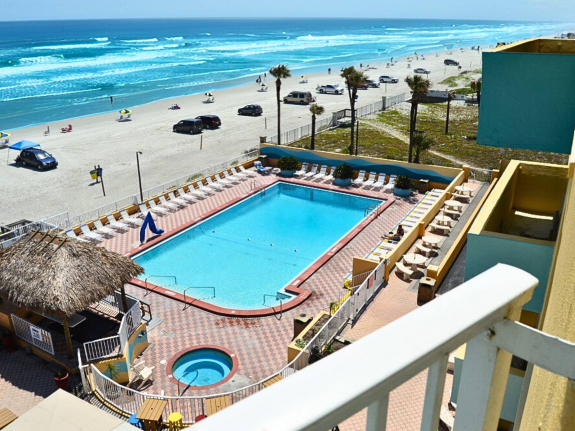 64 M² Condo ∙ 1 Bedroom ∙ 6 Guests - Daytona Beach, FL