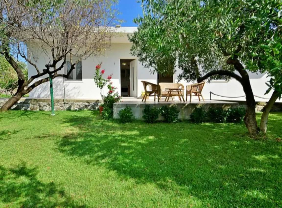 50 M² House ∙ 2 Bedrooms ∙ 4 Guests - Hvar