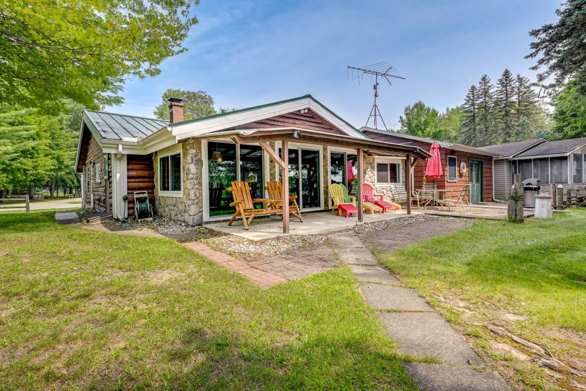 100 M² Cottage ∙ 2 Bedrooms ∙ 8 Guests - Gladwin, MI