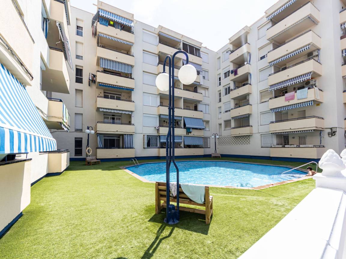 65 M² Apartamento ∙ 3 Habitaciones ∙ 5 Huéspedes - Creixell