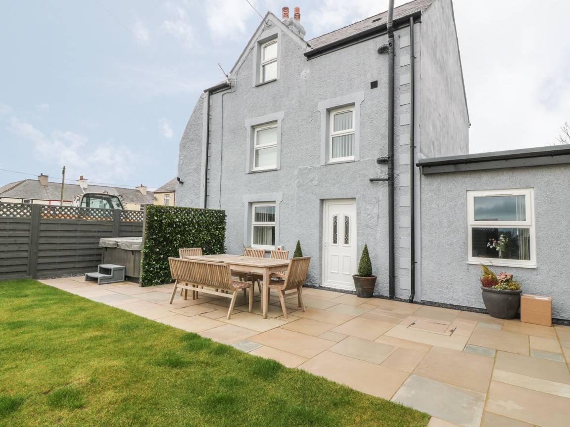Cottage ∙ 3 Bedrooms ∙ 6 Guests - Anglesey