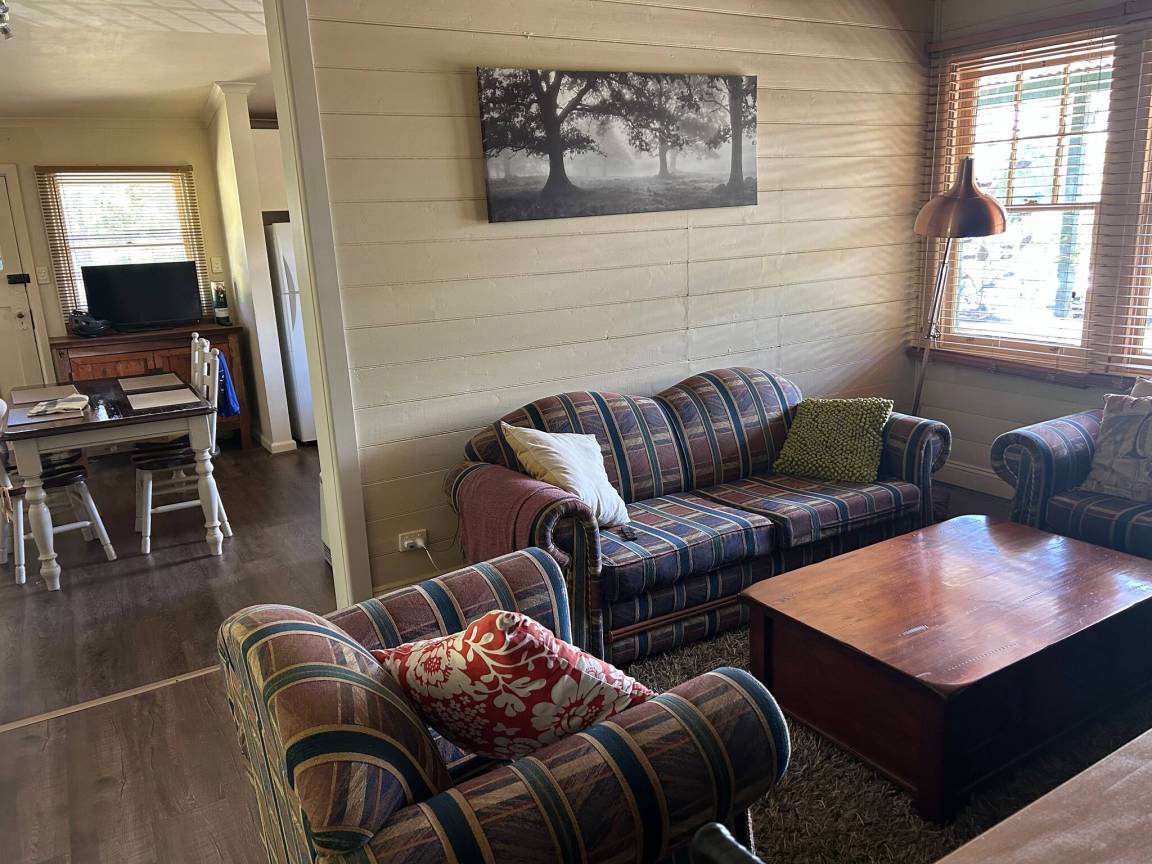 24 M² House ∙ 2 Bedrooms ∙ 4 Guests - Kyneton