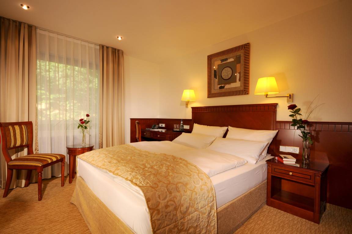 18 M² Hotel ∙ 1 Quarto ∙ 2 Hóspedes - Marburg