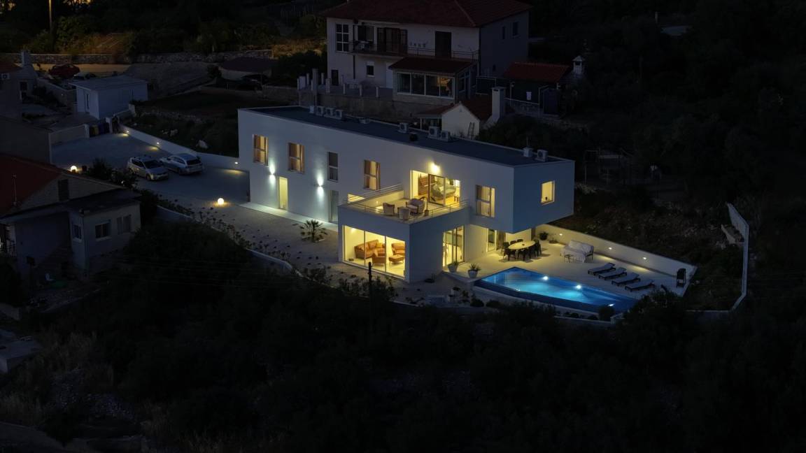 Villa ∙ 4 Schlafzimmer ∙ 8 Gäste - Trogir