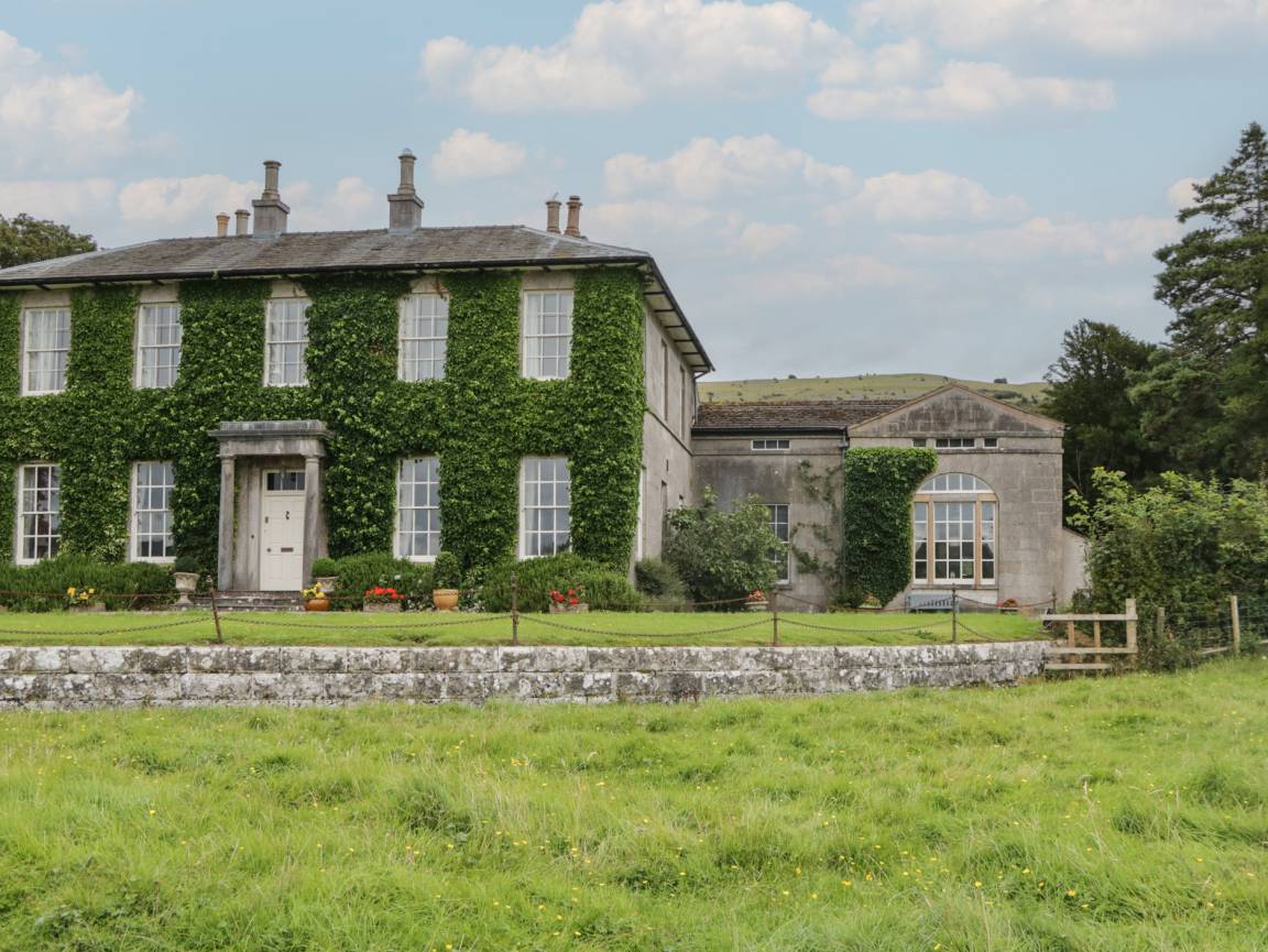 Cottage ∙ 2 Bedrooms ∙ 4 Guests - Grange-over-Sands