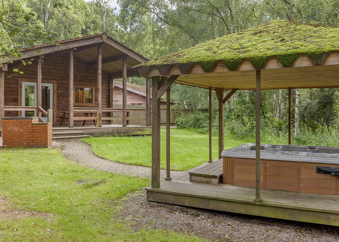 Chalet ∙ 2 Bedrooms ∙ 4 Guests - Staffordshire