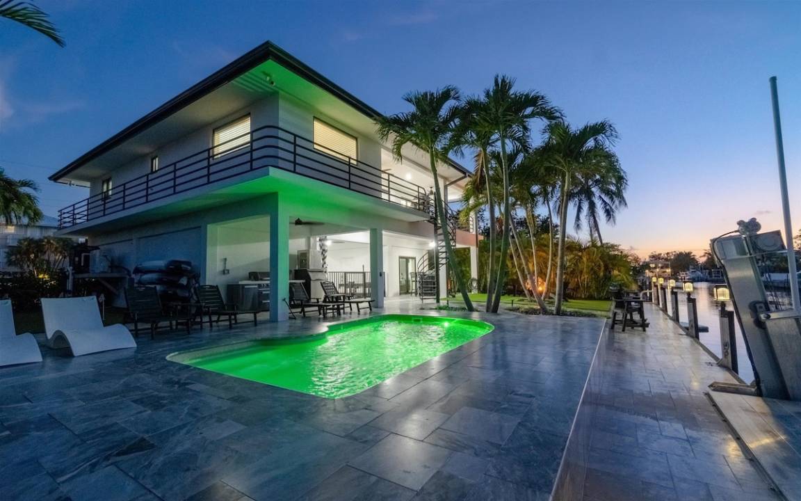 145 M² House ∙ 4 Bedrooms ∙ 8 Guests - Key Colony Beach, FL